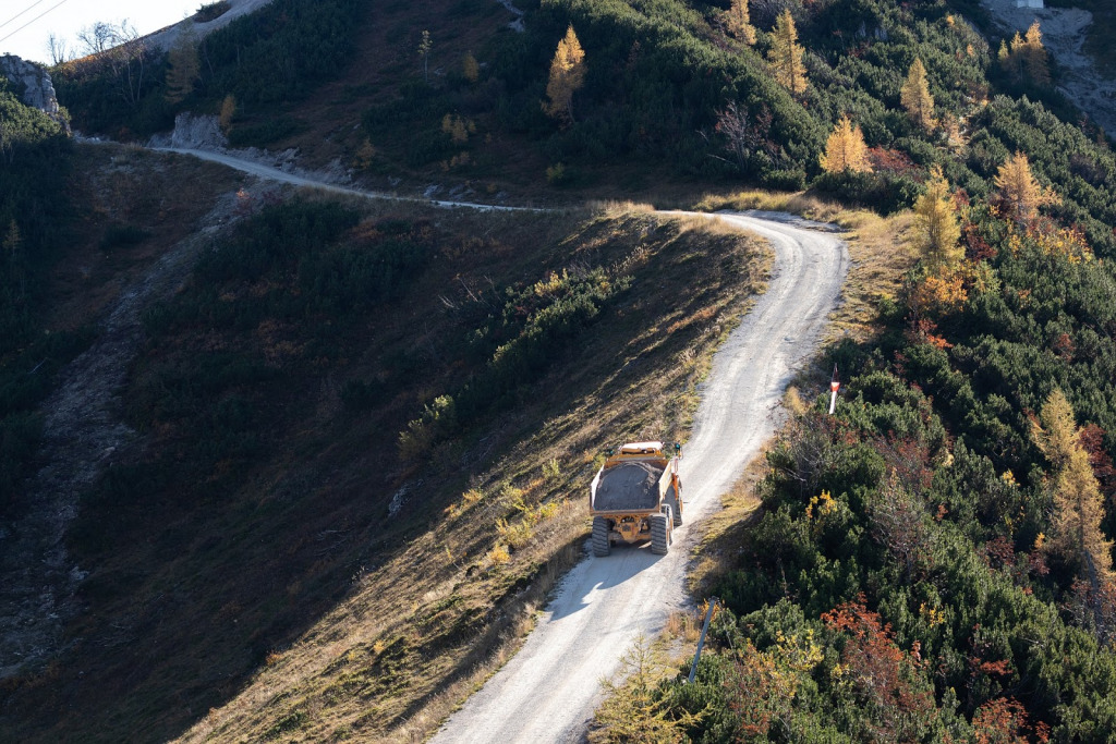 The Ultimate Guide To Semi-Truck Oil Changes - USA Breakdown